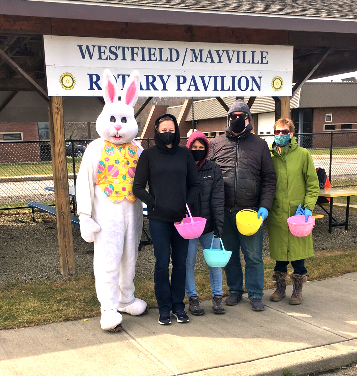 Rotary club helps hand out candy | News, Sports, Jobs - Observer Today